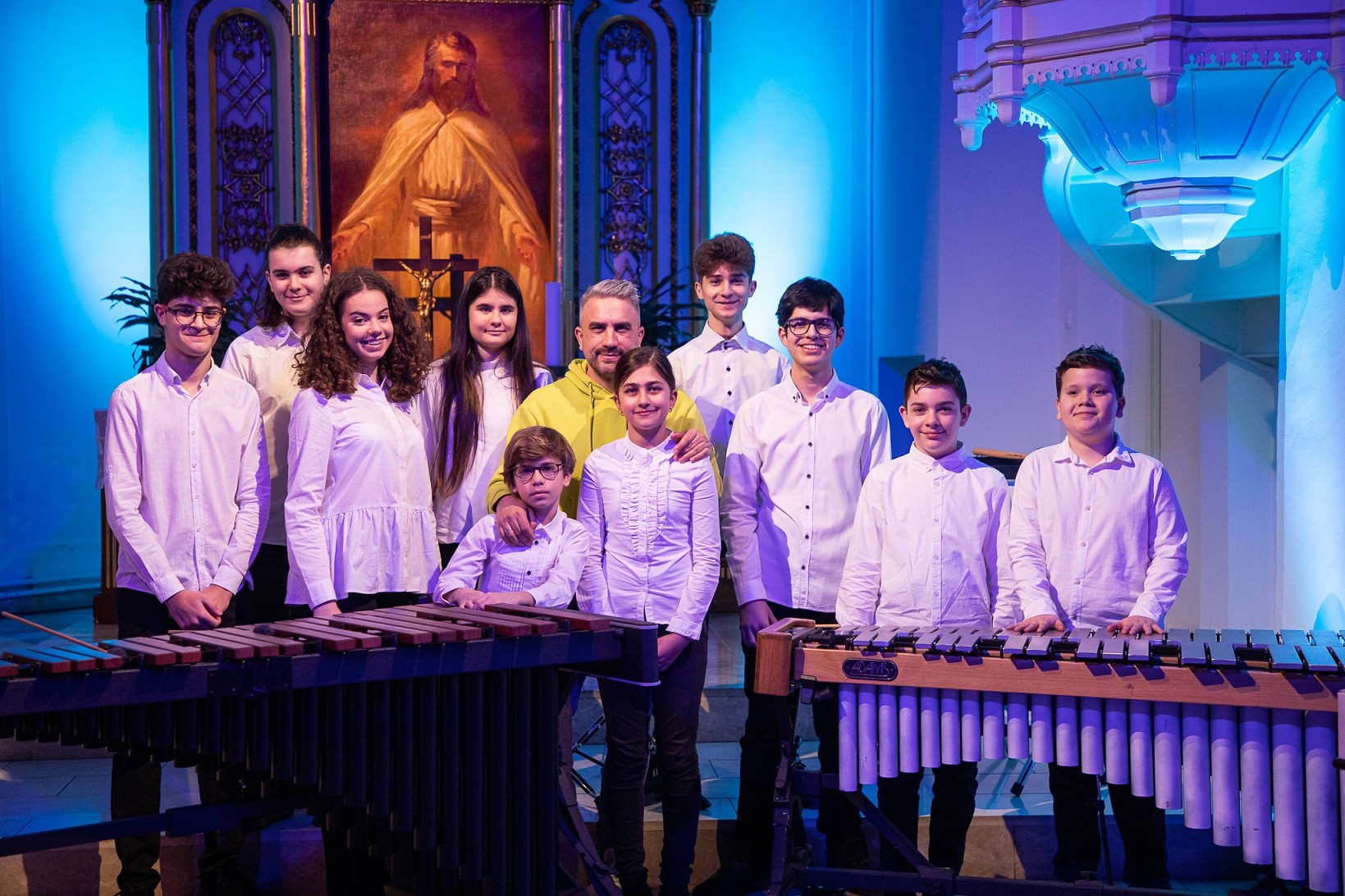 Corul Madrigal lansează albumul „Ave Maria”, împreună cu Young Beats ...